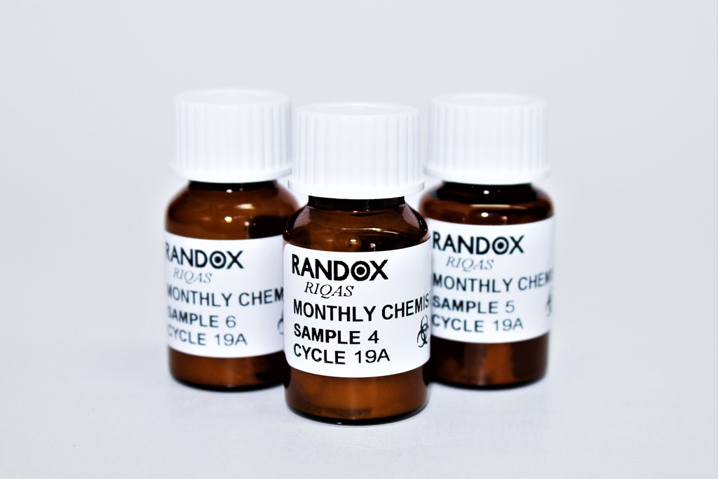 Control de Calidad Externo RIQAS Química Clínica. 56 Mensurandos. Rep ...